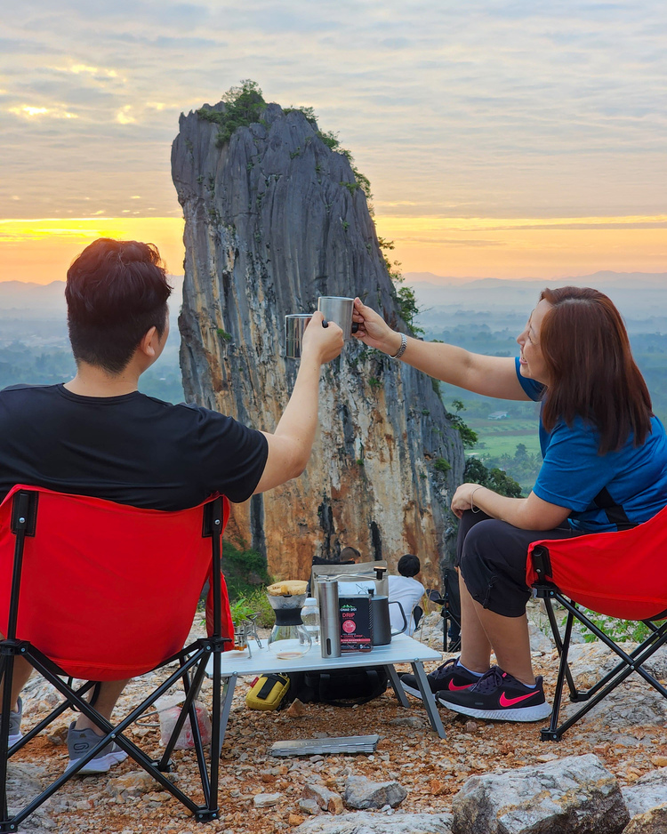 Khuha Mountain Sunrise Hike, The Best Way to End 2024 Near Hat Yai ...