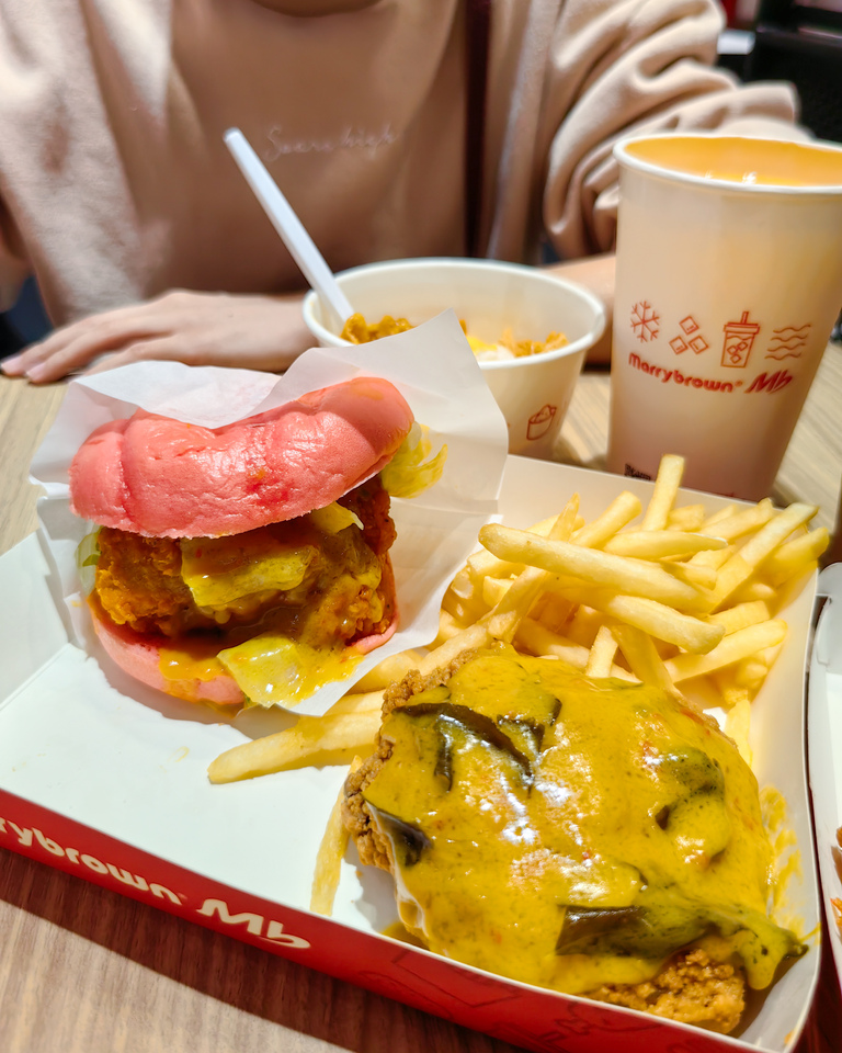 Celebrate the Lunar New Year with Marrybrown Egg-stra Ong – A Festive ...