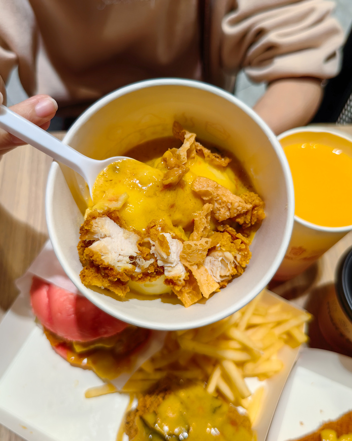 Celebrate the Lunar New Year with Marrybrown Egg-stra Ong – A Festive ...