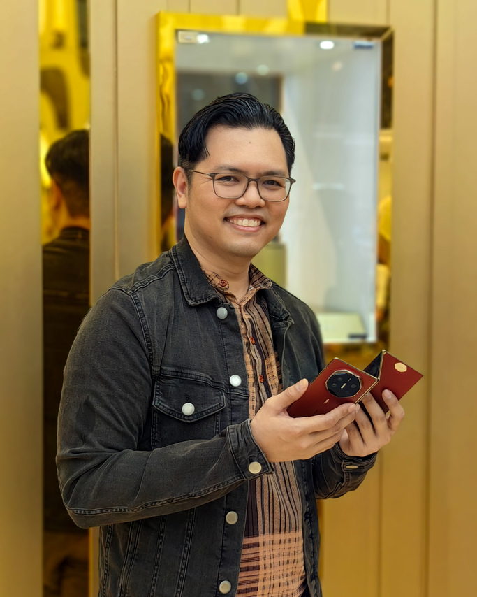 Huawei Mate XT: World’s First Tri-Fold Smartphone Launches at Pavilion ...